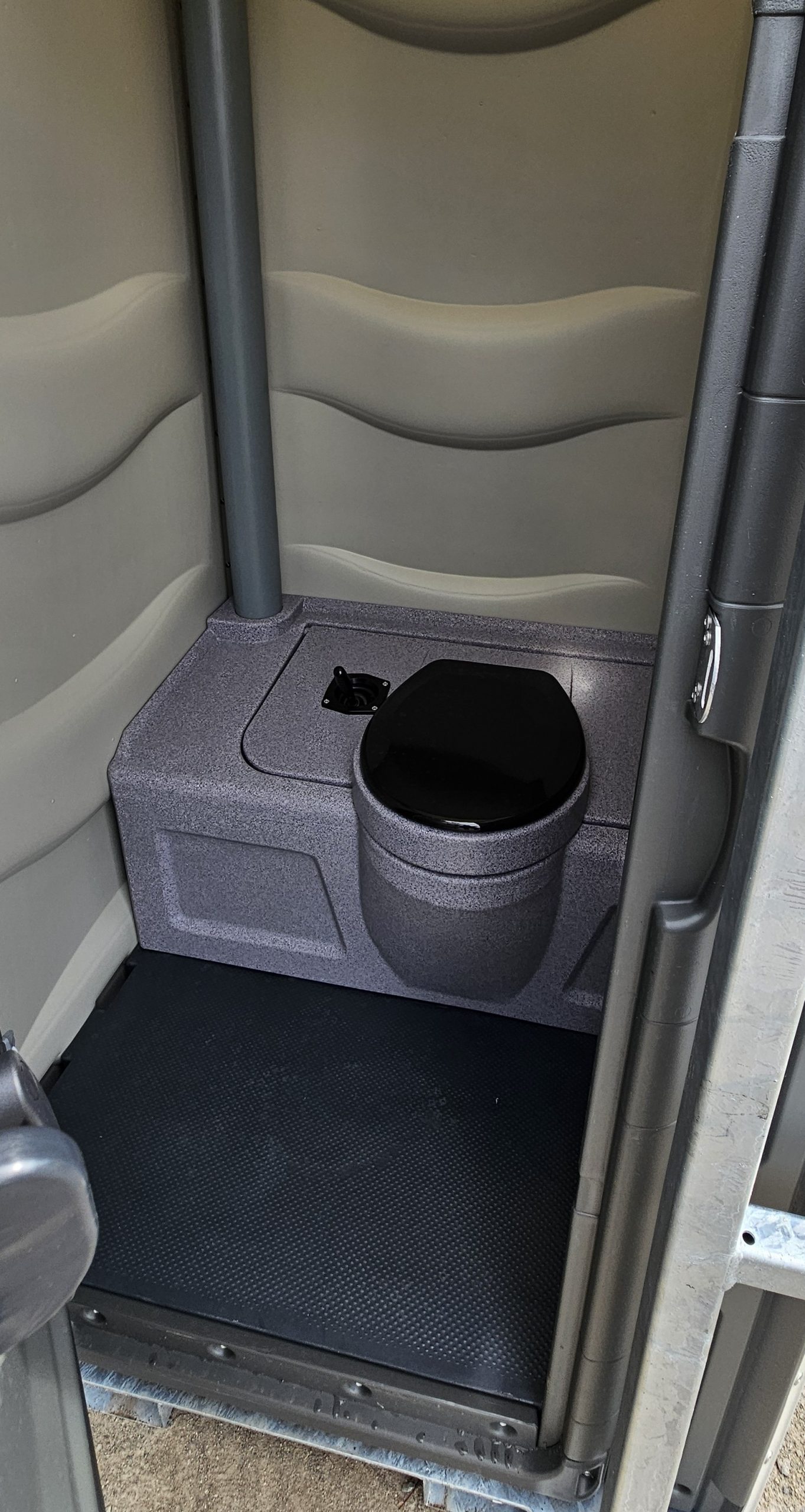 Offshore Toilet Hire | SEA-CAB – Crew Transfers Aberdeen